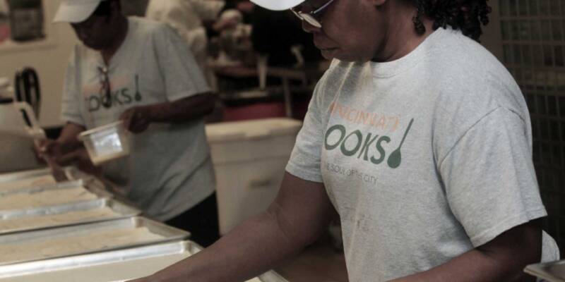 Cincinnati Cooks - LIFT the TriState - Freestore Foodbank - Give Hope ️